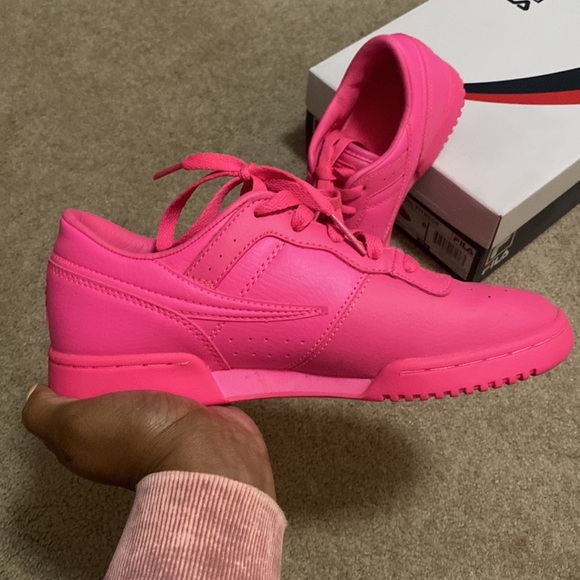 Fila | Shoes | Hot Girl Summer Ready With These Hot Pink Fila Low Tops ...